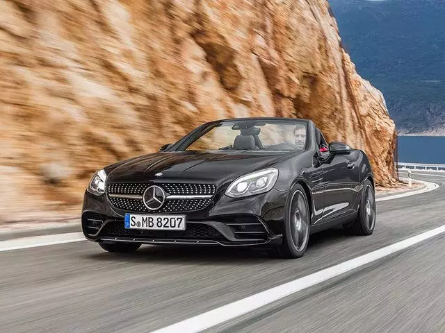 Mercedes touye Roadster ki pi nich li yo, se koupè S-Class pwochen? 1449_1