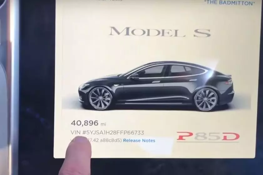 Гэты хлопец выкарыстаў апельсін, каб падмануць свой аўтапілот Tesla 14527_3