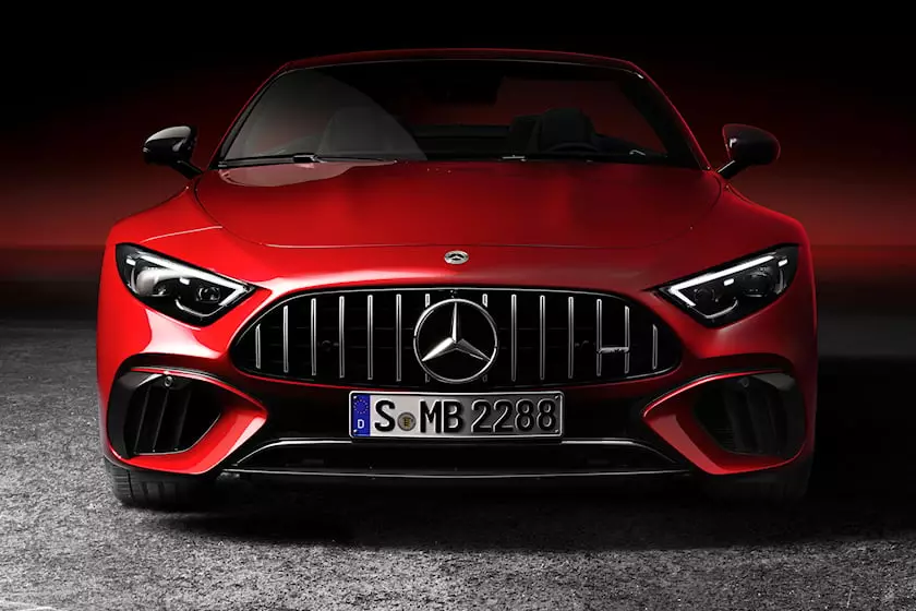 2022 Mercedes-AMG SL 63 ఫ్రంట్ వ్యూ