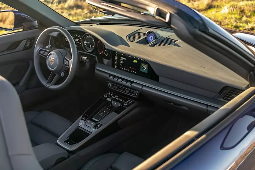 2020-2022 Porsche 911 Carrera Cabriolet багажны самбар