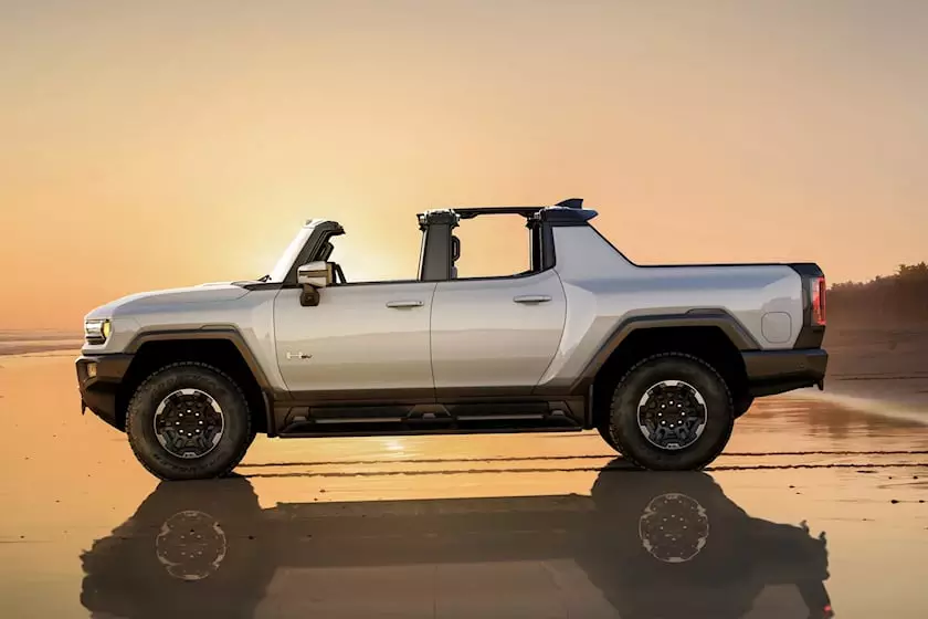 2022 GMC Hummer oldalnézet