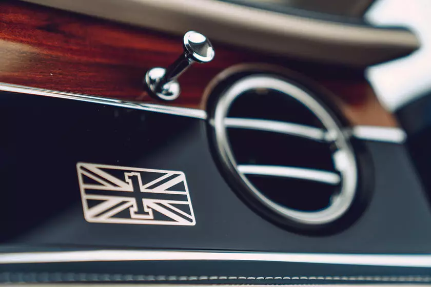 Bentley Flying Spur dobi svojo prvo posebno izdajo 14605_5
