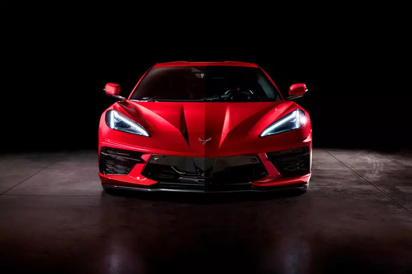 Chevrolet Corvette Stingray C8 Vs. В7: Како се споредуваат? 14620_14