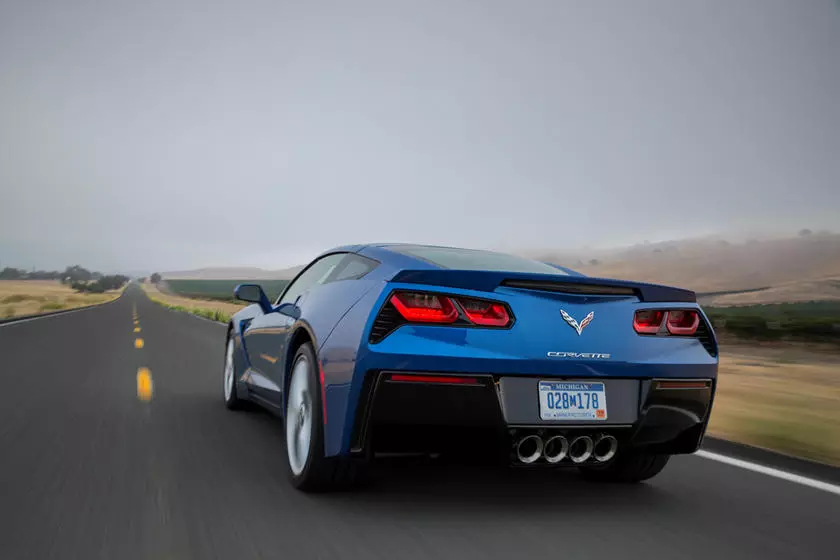 Шевроле Corvette Stingray C8 vs. C7: Алар ничек чагыштыралар? 14620_15