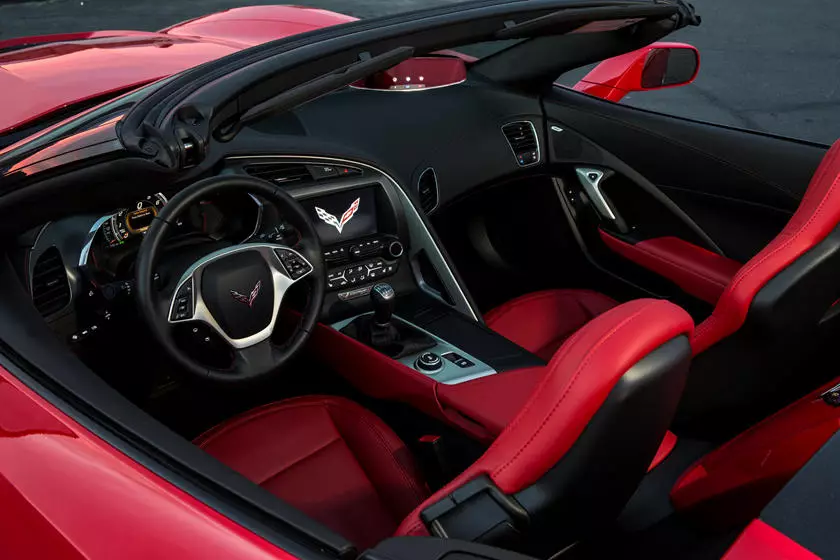 Chevrolet Corvette Stingray C8 vs. C7: Wie vergleichen sie sich? 14620_18