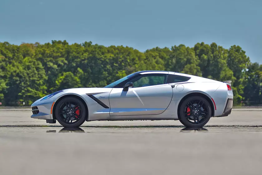 Chevrolet Corvette Stingray C8 vs. C7: Wie vergleichen sie sich? 14620_24