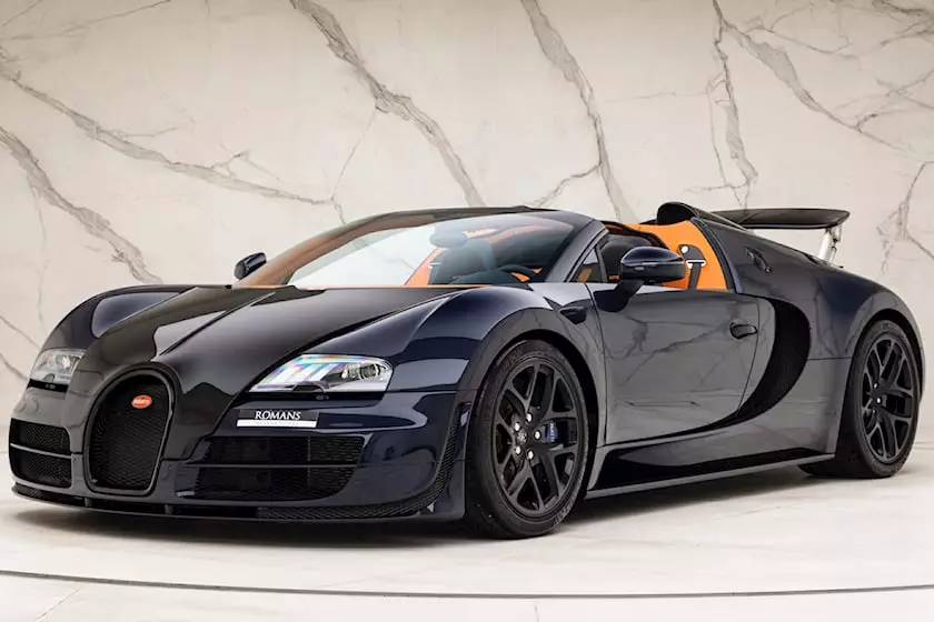 Ar oglekļa pārklājumu Bugatti Veyron Grand Sport Vitesse ir īpaši rets hiperauto 14681_1