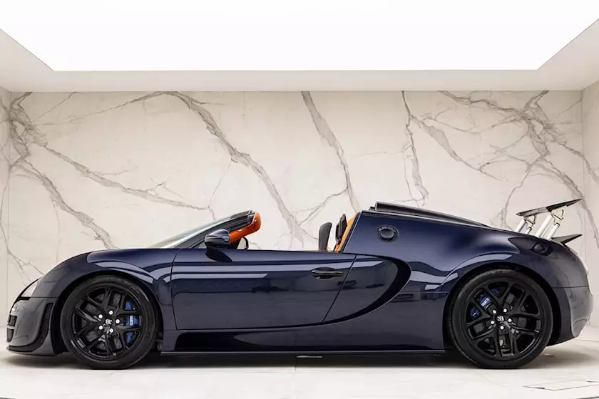 Bugatti Veyron Grand Sport Vitesse mitafy karbona dia hypercar tsy fahita firy 14681_10