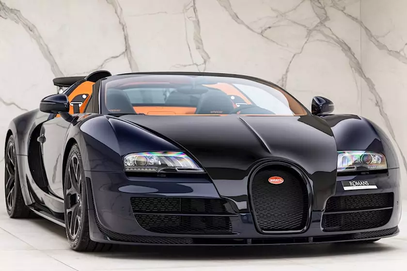 Ar oglekļa pārklājumu Bugatti Veyron Grand Sport Vitesse ir īpaši rets hiperauto 14681_4