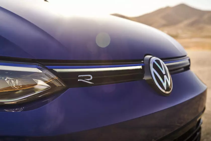 გამოცხადებულია 2022 წლის Volkswagen Golf GTI-ის და Golf R-ის ფასები და მორთვა 14694_12