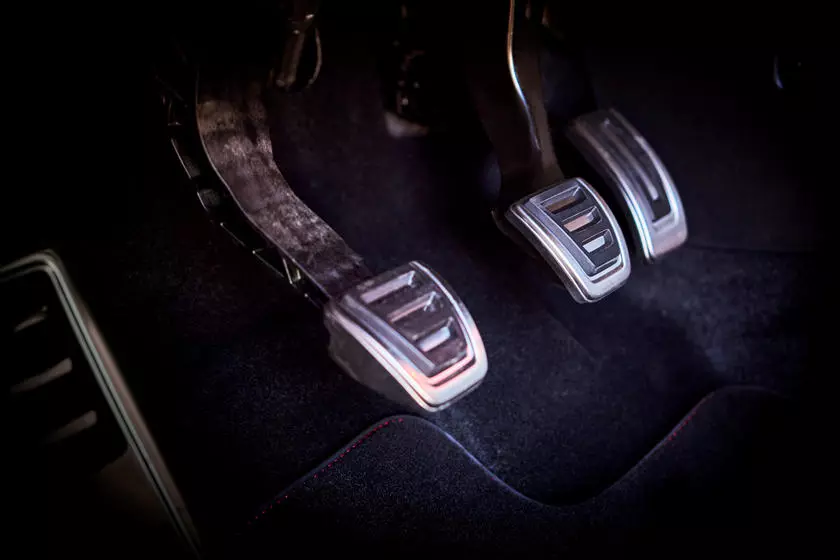 2022 Volkswagen Golf GTI жана Golf R баасы жана жасалгалары жарыяланды 14694_32
