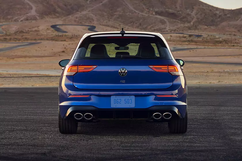 Oznámené ceny a výbavy Volkswagen Golf GTI a Golf R na rok 2022 14694_8