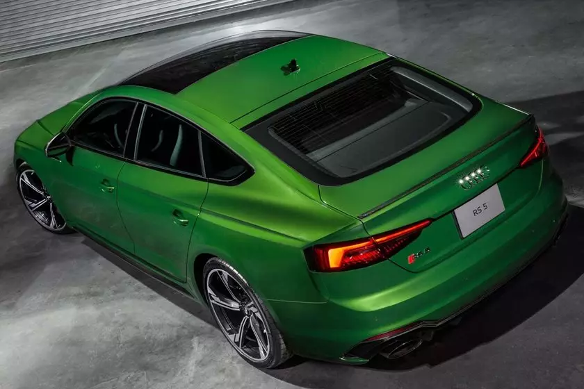 Audi RS5 моменти аз ҳад зиёдро ба вуҷуд меорад ... 14762_2