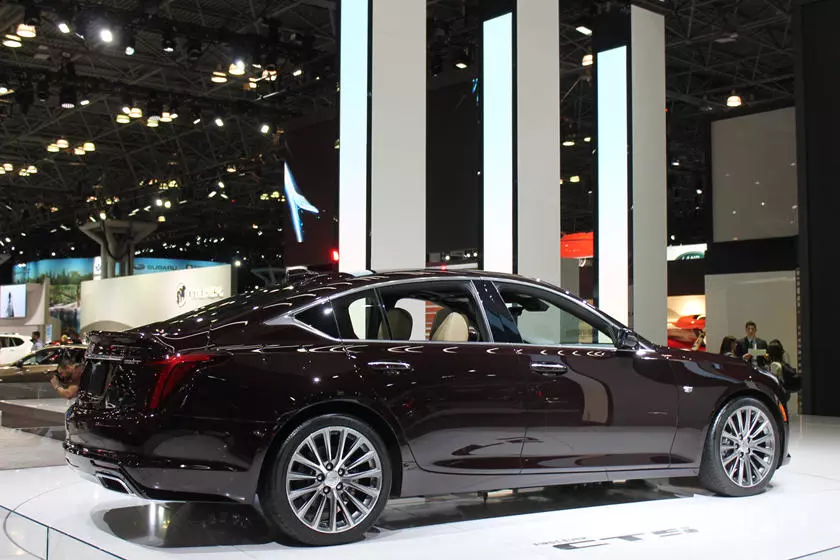 Cadillac ทำให้ชีวิตง่ายขึ้นสำหรับคนรวยที่เกลียดที่จอดรถ 14770_11