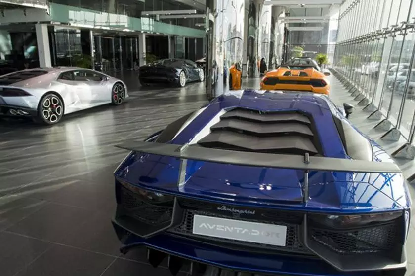 Bilik Pameran Lamborghini Terbesar Di Dunia Dibuka Di Dubai