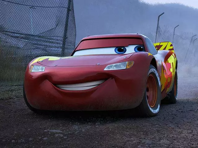 Nýjasta Cars 3 Trailer snýr aftur í kappakstursrætur seríunnar 1483_1