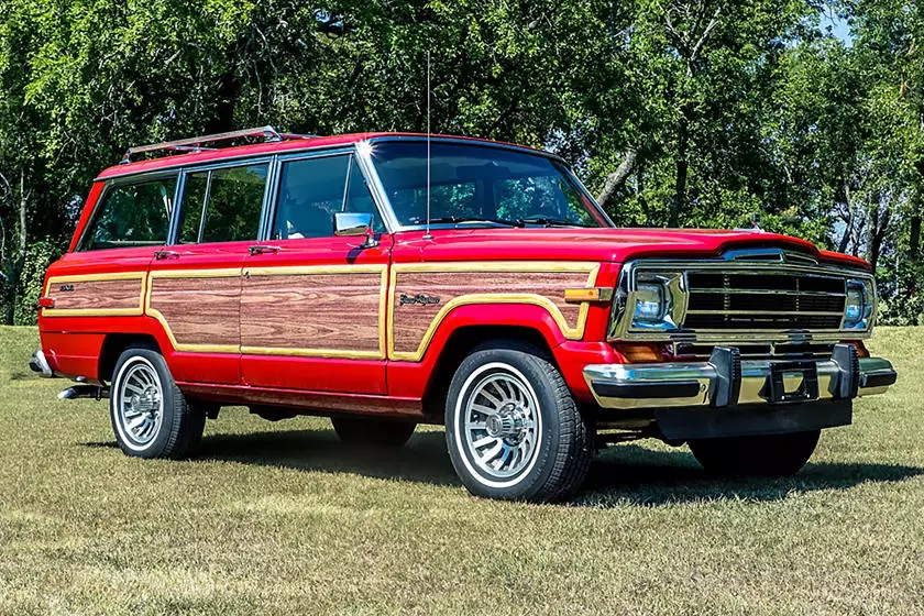 สมบัติประจำสัปดาห์: รถจี๊ป Grand Wagoneer ที่ขับเคลื่อนโดย Hellcat ปี 1989 14855_1