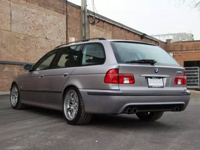 BMW pa janm fè yon kabwèt E39 M5, se konsa yon lòt moun te fè 1485_2