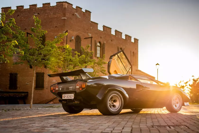 Tomosha qiling: Lamborghini Countach-ga 50 yil 14899_15