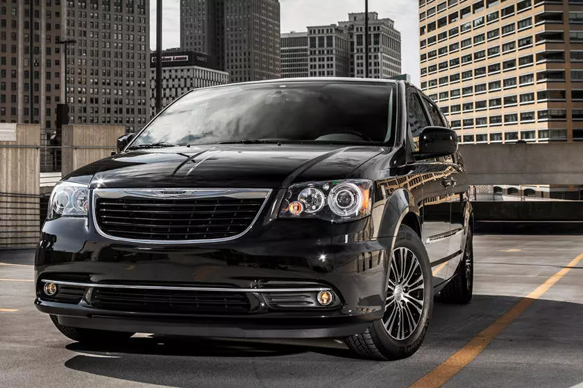 2011-2016 Chrysler Town & Country Front Angle View
