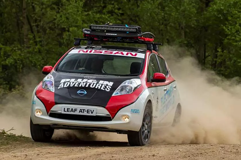 O primeiro vehículo eléctrico en participar no rallye de Mongolia é... un Nissan Leaf