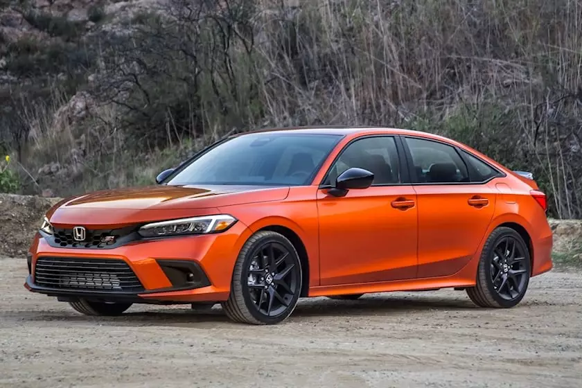 Vue d'angle avant de la Honda Civic Si 2022