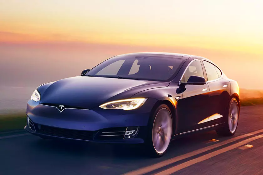 Öfkeli Kamyon Sahipleri Tesla Supercharger Noktalarını Engelliyor 14983_5