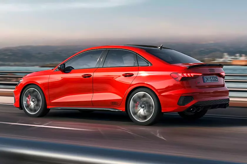 2022 Audi S3 Sedan Vista Lateral Condução