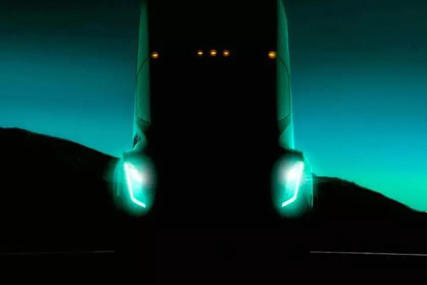 Mona ke Tsela ea Pele ea ho Sheba Tesla Semi-Truck ea Motlakase Kaofela