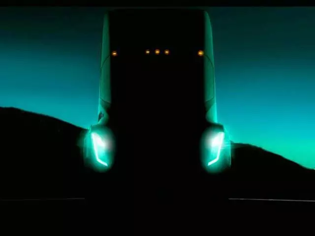 Punika Deleng Kapisan Sampeyan Ing All-Electric Tesla Semi-Truck 1511_1