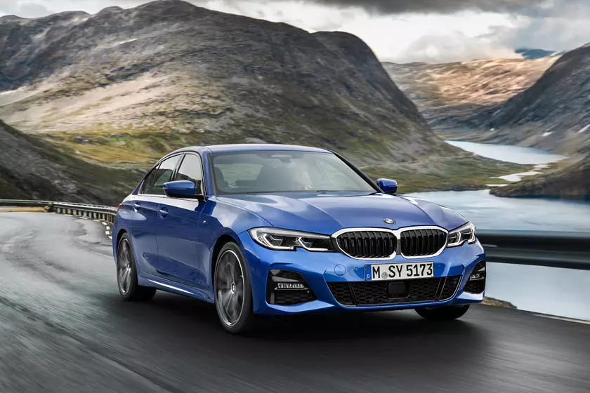 ستفتقد طرازات BMW 3 Series المبكرة لعام 2019 بعض الخيارات الرئيسية 15320_1