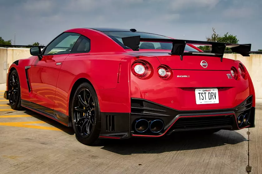 2020-2021 نیسان GT-R NISMO Aft View