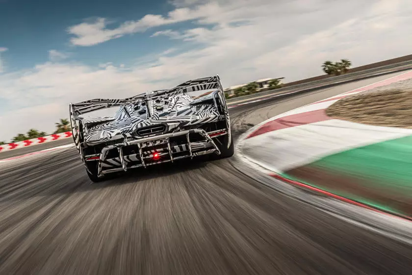 Hypercar-sammenligning: McLaren Senna vs. McLaren Saber 15445_10