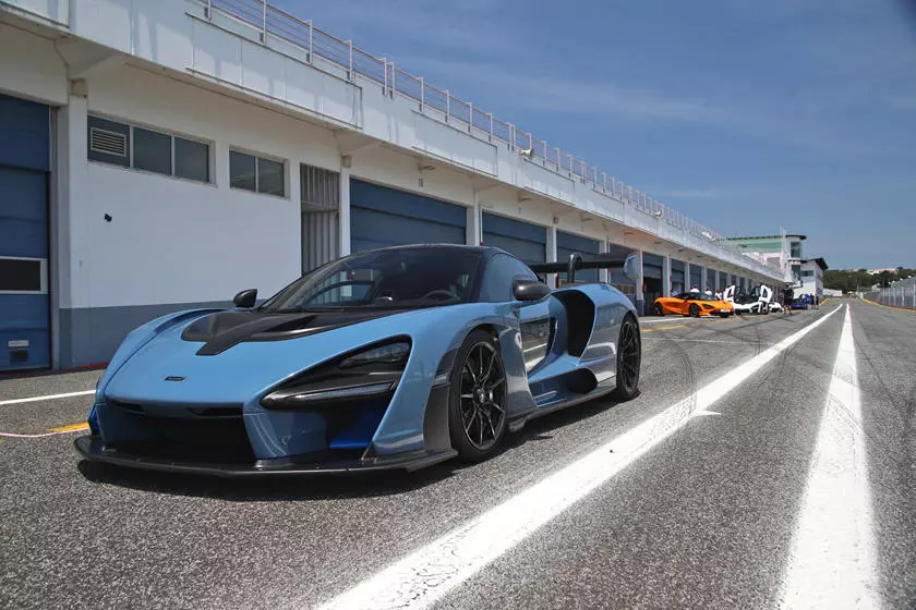 2019 McLaren Senna Voorhoekaansig