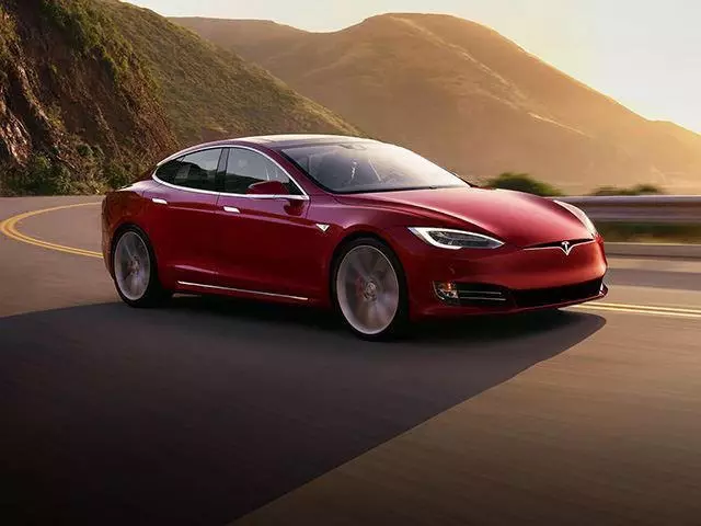 Consumer Reports, 안전상의 이유로 Tesla Model S를 1위 자리에서 밀어내다 1545_1