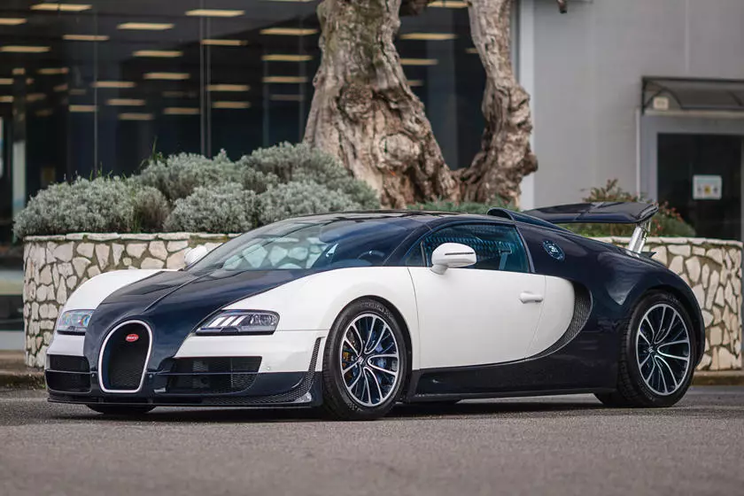 Chiron, Veyron vai EB110: izvēlieties Bugattis Parīzē 15461_4