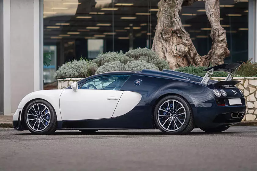 Chiron, Veyron, Atau EB110: Pilih Bugatti Anda Di Paris 15461_5