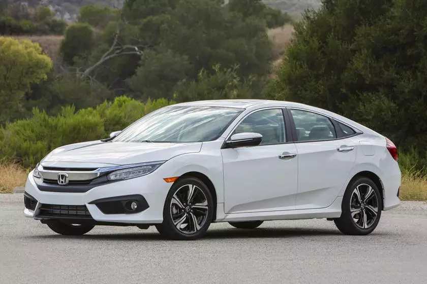 2016-2020 Honda Civic Седан Алдыңкы көрүнүшү