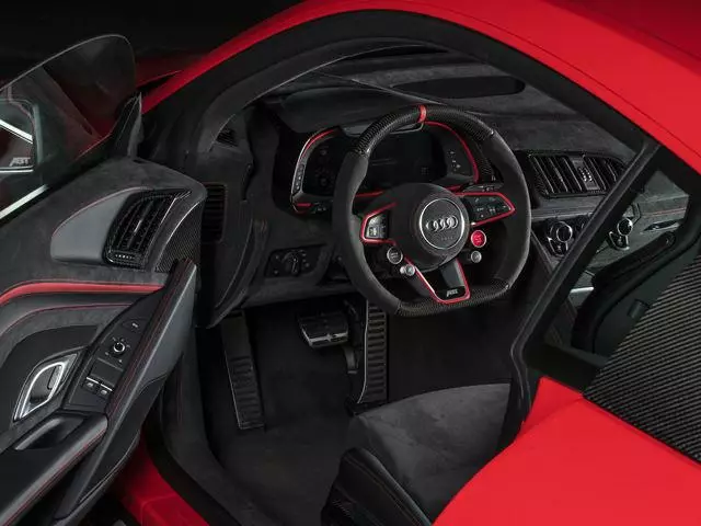 Audi R8 ډیر ځواک، لږ وزن او ښه ښکاري 1564_5