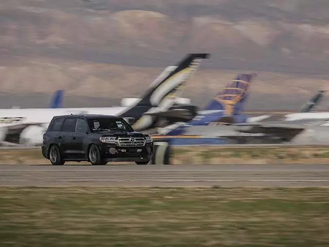 Le Toyota Land Speed Cruiser bat le record du SUV le plus rapide au monde 1585_2