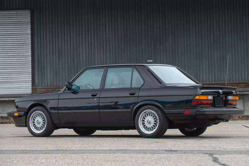 Dies ist der beste Weg, um Ihre eigene BMW M5-Sammlung zu starten 16106_2