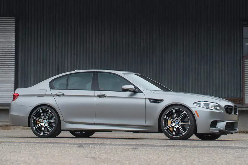 Это лучший способ начать свою собственную коллекцию BMW M5 16106_9