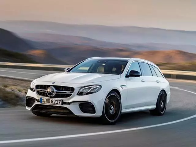 Mercedes-AMG E63 S edisyon 1 se kabwèt ki pi chè sou vant 1613_1