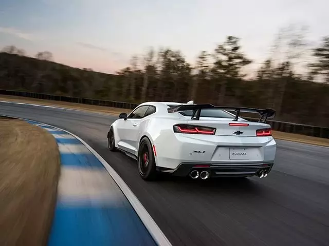 Chevrolet Camaro Di dawiyê de diçe Cîhanê 16230_5