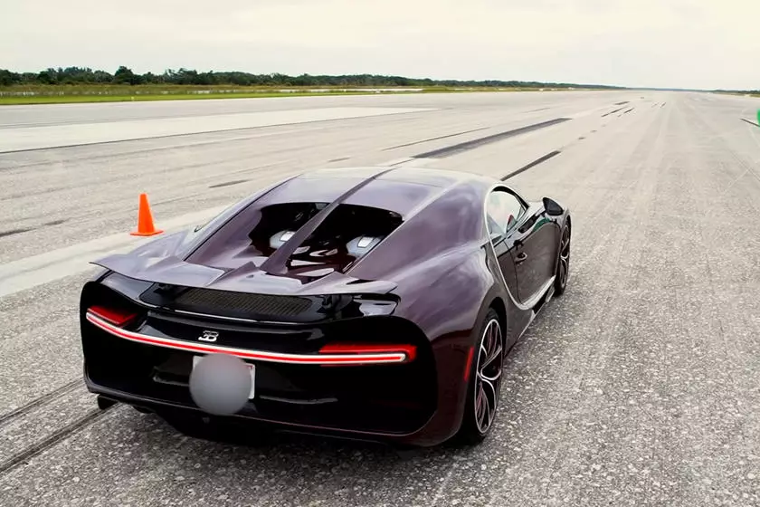 Tógann Úinéir Bugatti Chiron Hypercar go 261 MPH 16264_2