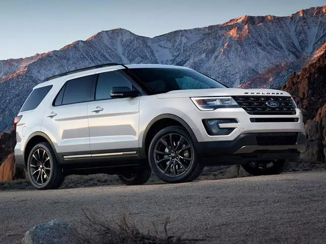 Ang Ford Mag-ayo sa 1.4 Milyon nga Explorer Para sa Posibleng Carbon Monoxide Leaks 16306_1