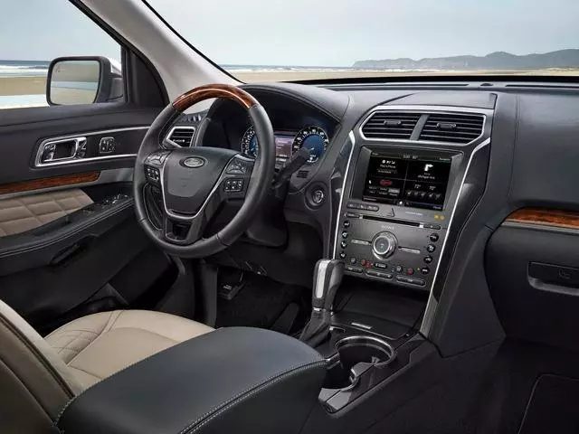 Ang Ford Mag-ayo sa 1.4 Milyon nga Explorer Para sa Posibleng Carbon Monoxide Leaks 16306_5