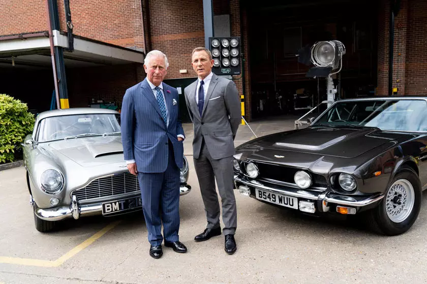 Prince Charles 'Aston Martin e tamoe i luga o le uaina ma le sisi 16428_5