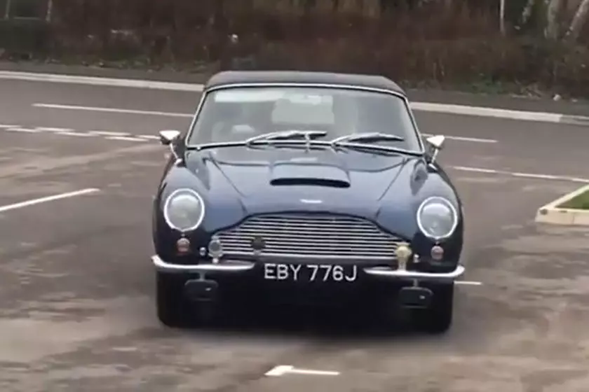 Aston Martin Prince Charles la kouri sou diven ak fwomaj 16428_6