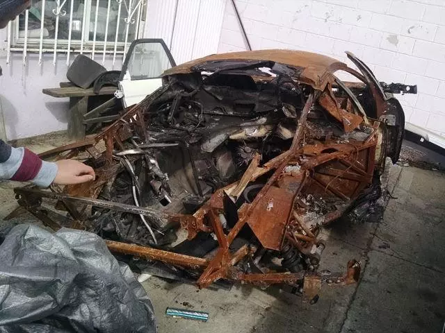 Este Lamborghini Murcielago completamente cozido é recuperável 1662_1